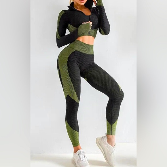 Pants & Jumpsuits | Super Sexy And Sculpturing Seamless Activewear Set ...